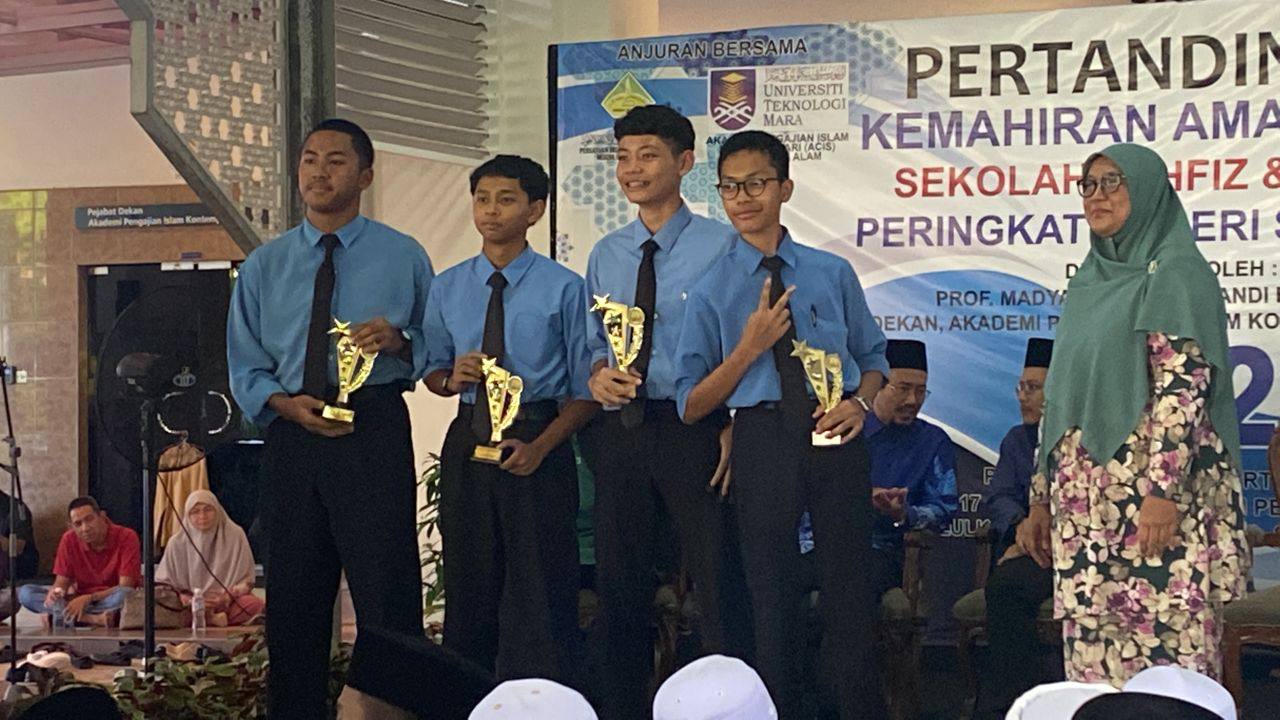 Mengenalpasti Falsafah Pendidikan Islam dan Insan Rabbani - Institusi ...